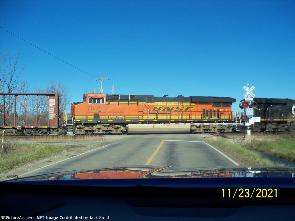 BNSF 7842